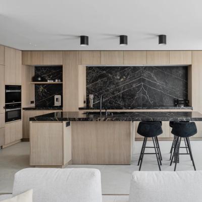 China Custom Wood Veneer Kitchen Cabinets for Villa Modern Luxury MDF Core 18mm Plywood for sale