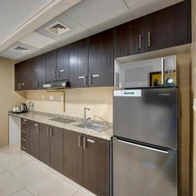 China Compact Hotel Micro Kitchen Cabinet 18mm Particle Board Small Pantry for Apartment for sale
