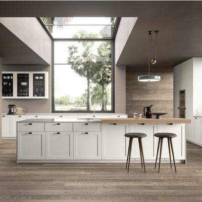 China Custom Solid Wood Shaker Kitchen Cabinets White 18mm Plywood for Hotel Apartment Villa for sale