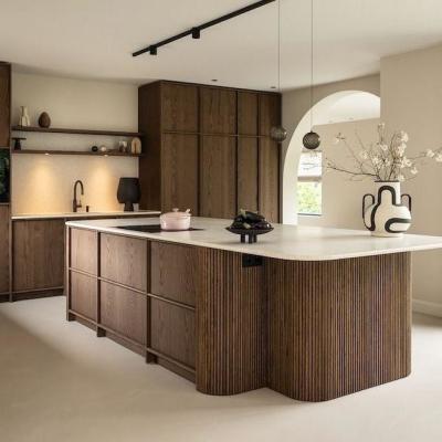 China Luxury Contemporary Wood Veneer Kitchen Cabinets 18mm Plywood MDF Custom Sizes for Modern Homes for sale