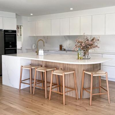 China Lacquer Modern Luxury Modular Kitchen Cabinets with Sink 18mm MDF Smart Home Furniture for sale