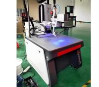China Metal 4 Axis Optical Fiber Laser Welder Automatic Laser Welding Machine for sale
