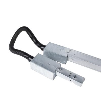 China Silver Surface Mounted Lighting Bus Bar IP54 Corrosion Resistant 25A-40A 1-3 Meters Aluminum Busway for sale