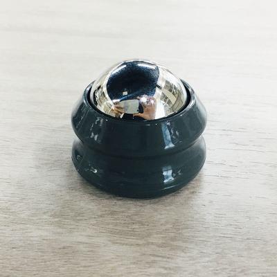 China Roller Ice Massage Ball Roller Dia32mm Logo Customized For Body Relax for sale