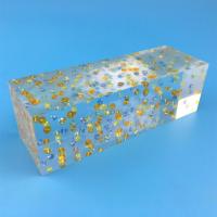 China Factory Design Custom cheap paper weight Clear Cube  Acrylic Paperweight Embedded In Sequins Resin paperweight for sale