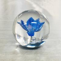 China Popular Flower Paperweight Ball Personalized Crystal Paperweight for sale