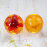 China Transparent Resin Custom Crystal Paperweight , Leaf Paperweight for sale
