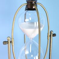 China Luxury Decorative Metal Hour Glass Timer 1 Hour Logo Customized for sale