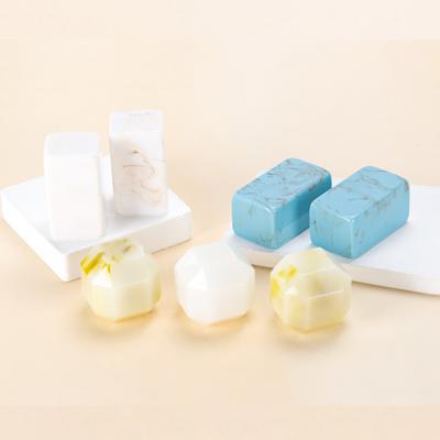 China Custom Resin Perfume Bottle Cap Colorful All Sizes Non Refillable for sale