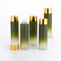 China 150ml Small Gradient Green Plastic Spray Bottle With Screw Cap for sale