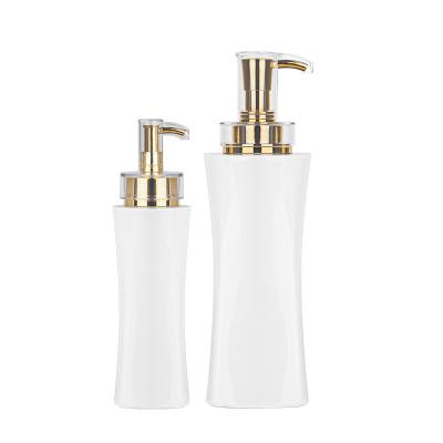 China Custom Empty Shampoo Body Wash Plastic Lotion Bottle With Pump Sprayer for sale