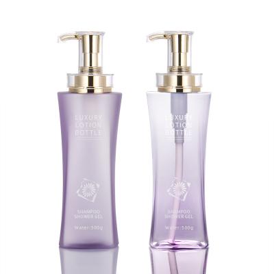 China Wholesale 350ml 500ml Pet Empty Plastic Transparent Shampoo Bottles Luxury Cosmetic Gold Pump Lotion Container for sale