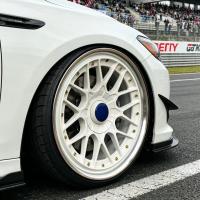 China 2 Piece Mesh Forged Wheels White Gloss Polished Lip Gold Rivet 17/18/19/20/21/22/23/24/ Inch  Style Rims for sale