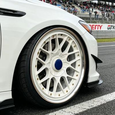 China 2 Piece Mesh Forged Wheels White Gloss Polished Lip Gold Rivet 17/18/19/20/21/22/23/24/ Inch  Style Rims for sale