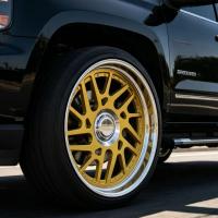 China New 20/22/24 Inch 25mm 2 Piece Deep Dish Gold Forged H Spoke Wheels Black Lip Magnesium Alloy for Escalade Chevrolet for sale