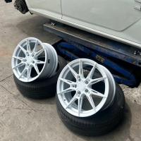 China 17/18/19/20/21/22 Inch White Blade Spoke Monoblock Forged Wheels 6061-T6 Lightweight Racing Car Rims for Sedan for sale