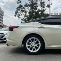 China 17/18/19/20/21/22 Inch White Blade Spoke Monoblock Forged Wheels 6061-T6 Lightweight Racing Car Rims for Sedan for sale