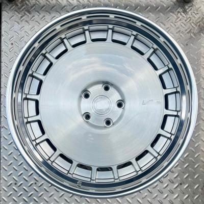 China Custom 5X112 5X114.3 5X120 6X139.7 Alloy Rims 18 20 22 23 24 26 Inch Forged Wheels for Ford Land Rover Chevrolet Cadillac GMC for sale