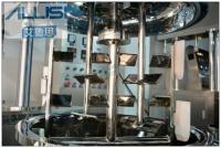 China Vacuum Emulsifier Cosmetic Skin Face Cream/Lotion/Ointment Maker Gel Wax Paste Making Mixing Machine for sale