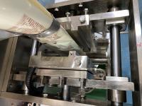 China Automatic Sachet Soft Drink Filling Sealing Packaging Machine 1-50ml 40-80bags/min for sale