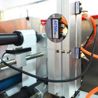 China Semi Automatic Round and Flat Bottle Labeling Machine 220V 50Hz 0-40 Bot/Min for Cosmetics for sale