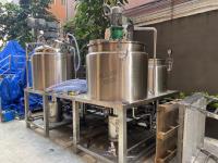 China SUS304 Cosmetic Vacuum Emulsifying Machine Cream Oil Mixing Machine for sale