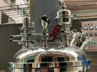 China 200L Vacuum Emulsifier Homogenizer Mixer 28000rpm High Shear Cosmetic Cream Making Machine for sale