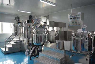 China 200L SUS 304/316L Cosmetic Factory Lotion Making Machine 3 Tank Structure for sale