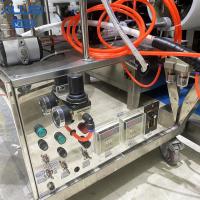 China Semi Automatic Lipstick Filling Machine with Heating Mixing 16000 BPH for sale