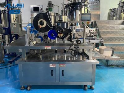 China Automatic Round Bottle Labeling Machine 380V 3000W for Square Round Flat Bottles for sale