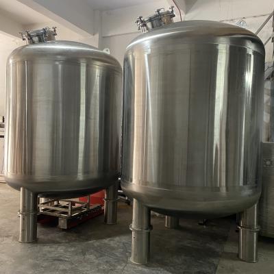 China 316L Stainless Steel Movable Storage Tank 5000L Water Tank with Wheels for sale