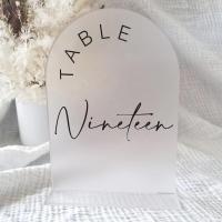 China Acrylic frosted arched table sign modern 4x6 frosted wedding display stand with gold printed arched acrylic table number stand for sale