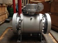 China Double Block Design Trunnion Type Ball Valve For Smooth Operation for sale