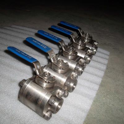 China Blowout Proof Stem Floating Ball Valve -101.C~ 280.C Stainless Steel Nameplate for sale