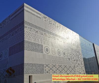 China Exterior Decorative Screens Metal Aluminum Powder Coated Sliver Color With Patterns for sale