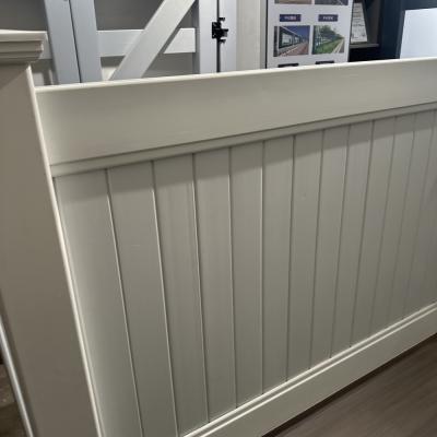China 6ft*8ft PVC Privacy Fence UV Resistant Design Vinyl Front Yard Fence for sale