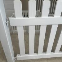 China Long Lasting Pvc Garden Fence Multi Scenario Applicable 4ft High Vinyl Garden Fencing for sale