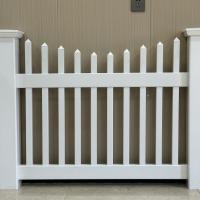 China 4*8ft Lightweight Plastic White Picket Fence Weather Resistant for sale