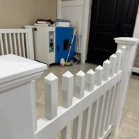 China Glossy Surface PVC Picket Fence Attractive Decorative 4ft High for sale