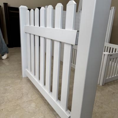China Moisture Resistant PVC Picket Fence Simple Daily Cleaning Vinyl White Fence for sale