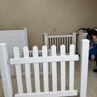 China Moisture Resistant PVC Picket Fence Simple Daily Cleaning Vinyl White Fence for sale
