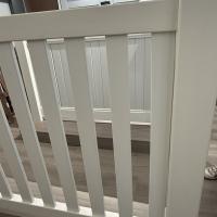 China Recyclable Materials Vinyl Fence Around Pool Lightweight Yet Sturdy for sale
