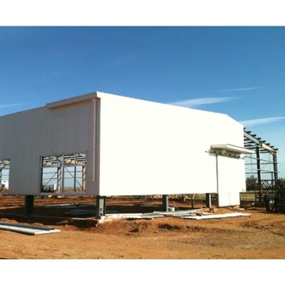 China Eco Friendly Pre Engineering Building Structure Painting  Prefab Steel Frame Homes Eqrthequake Resistance for sale