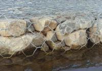 China 2.7mm Hot Dipped Galvanized Gabion Mesh Baskets Hexagonal Retaining Wall Gabion Cages for sale