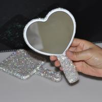 China Rhinestone Heart Travel Portable Vanity Mirror Makeup Light Up For Makeup for sale