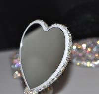 China Rhinestone Heart Travel Portable Vanity Mirror Makeup Light Up For Makeup for sale