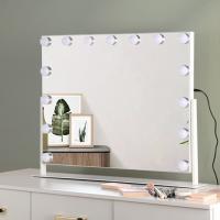 China Square Illuminated Vanity Mirrors Rechargeable Makeup Mirror for sale
