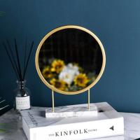 China Round Pocket Magnifying Makeup Mirror For Vanity Table Custom for sale