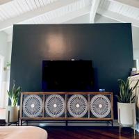 China Contemporary Low Wooden Sideboard TV Cabinet Brown 4 Door for sale