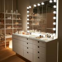 China Touch Screen Metal Frame 15 Bulbs Make Up Makeup Mirror With Lights Led Vanity Mirror for sale